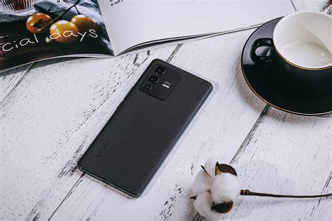 超轻薄曲面屏设计 Vivo S12 Pro手机外观图赏 搜狐大视野 搜狐新闻