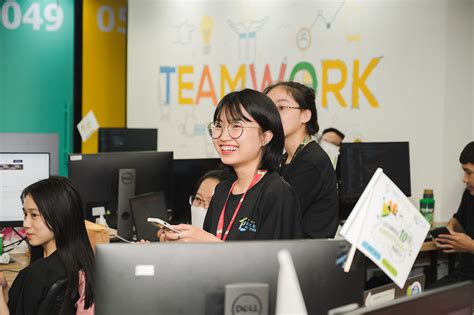 Custom App Development Scalable Solutions For Business Growth Saigon