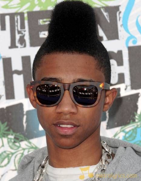 The World Of Bri Boss Lil Twist Cuts His Mohawk