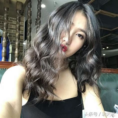 搏擊第一美女曾與武僧一龍共進晚餐，力挺一龍復仇西提猜 每日頭條