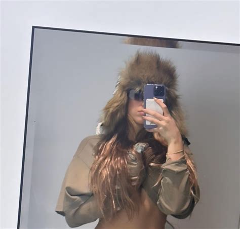 Tate Mcrae Titty 3