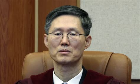 김형두 헌법재판관 프로필 판사경력 정치성향 나이 재산 고향 학력 네이버 블로그 김형두 헌법재판관 프로필 판사경력 정치성향 나이 재산 고향 학력 네이버 블로그
