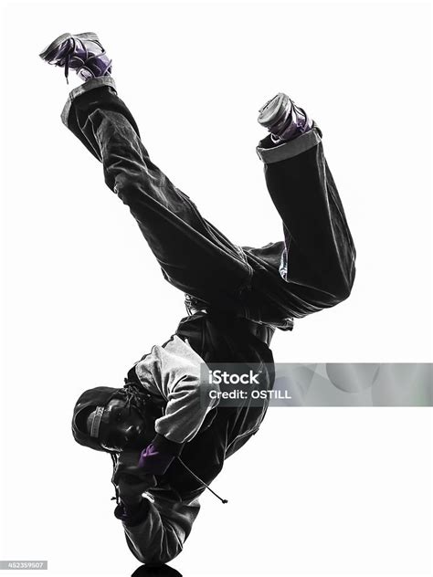힙합 곡예 절단하십시오 댄서 브레이크 댄싱 젊은 남자 물구나무서기 춤에 대한 스톡 사진 및 기타 이미지 춤 힙합 문화 브레이크 댄싱 Istock