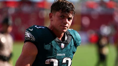 Eagles Cornerback Cooper Dejean Can Blend In Anywhere — Except The Tunnel