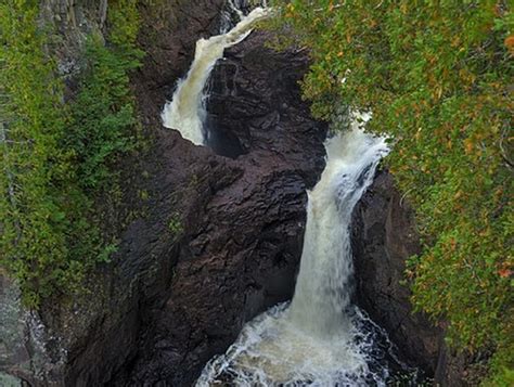Ďáblův Kotel Je Magnetem Na Legendy A Místem Budícím Obdiv I Respekt