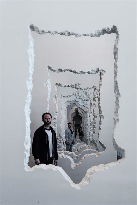 有哪些现当代艺术作品是与建筑艺术或建筑理念相关的？ 知乎