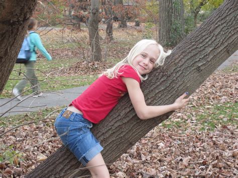 Central Girlscout 41020 Tree Planting 11 9