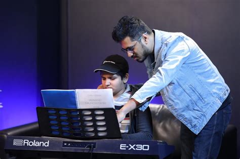 Learning How To Play With Rolands Arranger Keyboard