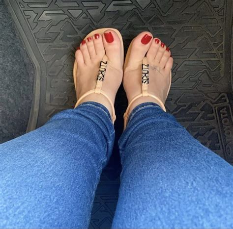 Luisa Fernanda Feet