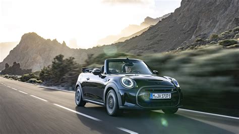 Mini Est En Avance Sur La Mg Cyberster Et A Déjà Son Cabriolet