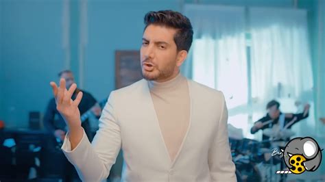 ویدیو موزیک عاشقانه فرزاد فرزین با نام عشق زیاد فیلو