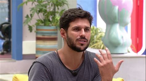 Rodrigo Do Bbb 22 Fala Para Douglas Silva Tenho Que Olhar Você Como