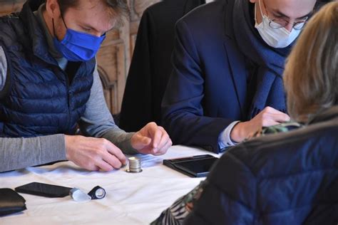 Des experts viennent une journée à Auxerre pour estimer gratuitement la valeur d un objet