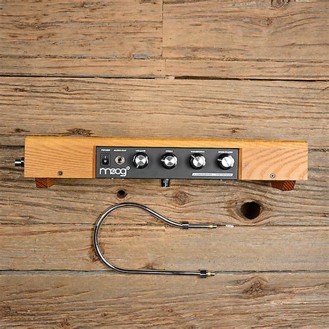 Moog Etherwave Standard Theremin Reverb