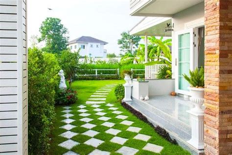 จัดสวนทางเดินบนสนามหญ้า บ้านในฝัน แบบชานบ้าน บ้านในฝันของฉัน