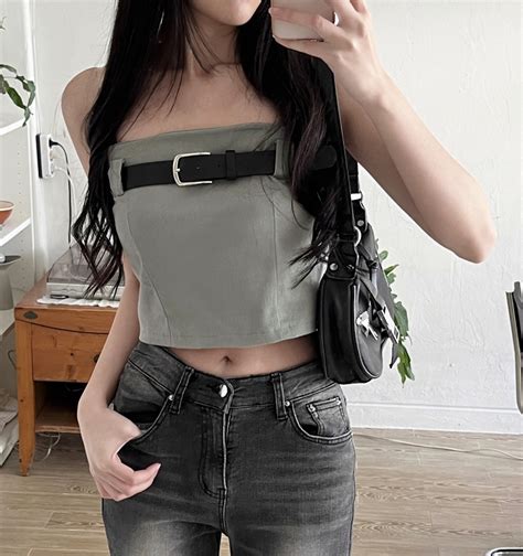 [크롭탑] 벨트 크롭 섹시 슬림핏 탑 에이블리