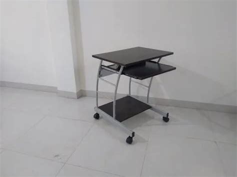 Modern Work Station Computer Cum Laptop Table Size 2 Feet X 1 5 Feet At Rs 1900 In Indore