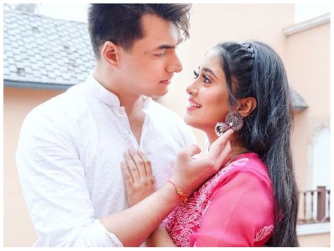 Celeb Education मोहसिन खान के पास हैं दो खास डिग्री एक्टर बनने में नहीं थी रुचि Celeb