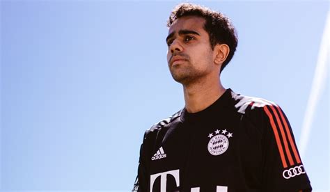 Bayern Munichs Sarpreet Singh On Learning From Robert Lewandowski And Breaking Barriers In