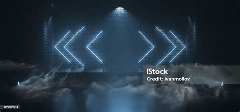 연기 안개 네온 레이저 파란색 빛나는 화살표 모양의 징후 포인터 무대 클럽 댄스 플로어 캣워크 연단 어두운 Night 콘크리트 벽돌 그런지 배경 3d 렌더링 0명에 대한