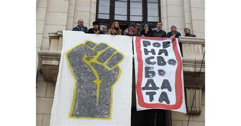 Студенти съпроводиха с викове „Оставка” шествието в подкрепа на