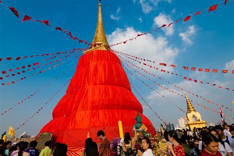 งานห่มผ้าแดงภูเขาทอง 2566 วัดสระเกศ จัดวันไหน