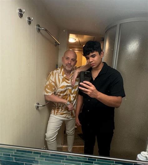 José María Muscari Está Disfrutando De Un Crucero Con Su Hijo Lucio Caras