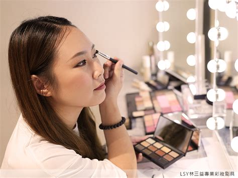 台中場專屬你的美妝課 彩妝教學體驗 LSY林三益專業彩妝刷具
