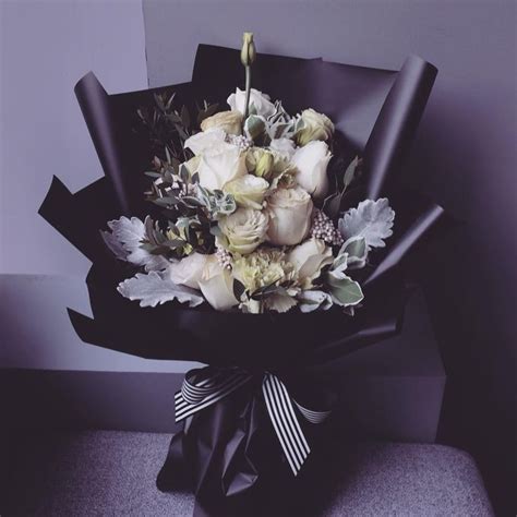 Xiaolin Jiang Amyj Illustration Instagram Floral Design Floral Flowers