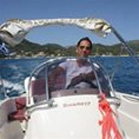 Stream Reza Fahim Music Listen To Songs Albums Playlists For Free