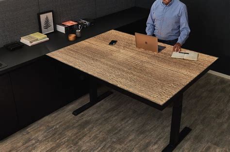 Dr Andreas Roye Auf Linkedin Leuchtender Tisch Made By Lucem Elektrisch Höhenverstellbar Und