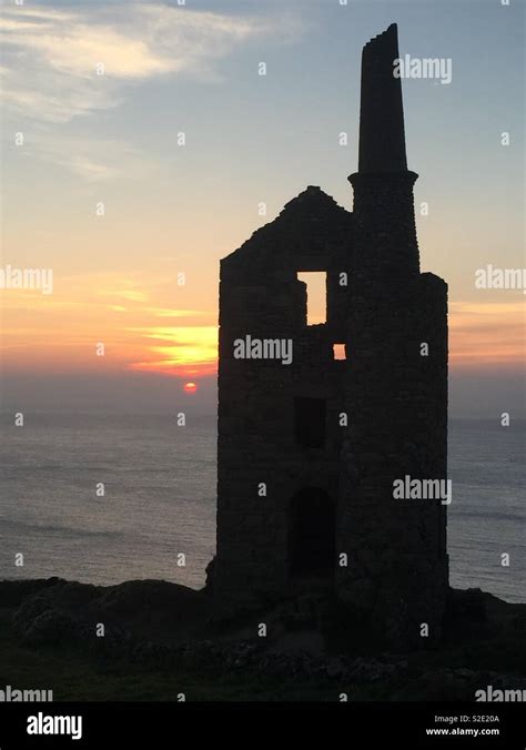 Cornish Engine House Hi Res Stock Photography And Images Alamy
