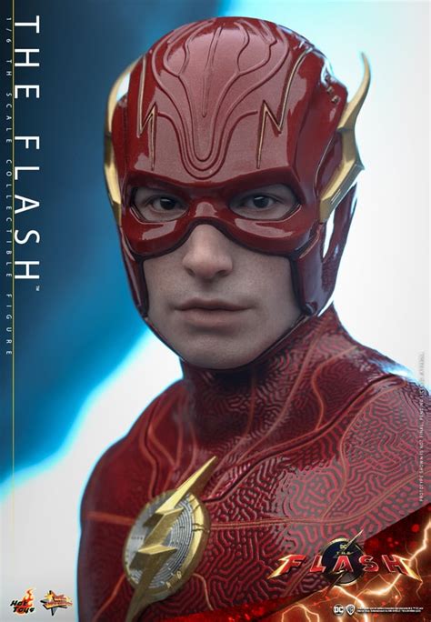 the flash 1 6th scale the flash collectible figure r hottoys
