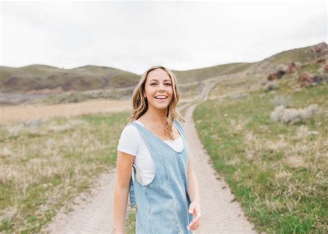 Utah Senior Photographer Hadley Senior Photos Mae Photography