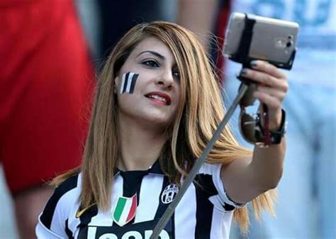Pin Oleh Ernesto Grazianni Di Juve Girl ⚫⚪