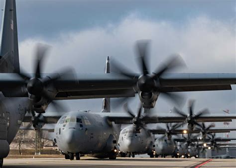 Wild Why The Us Air Force Lc 130 Takes Off With Rockets And Lands On Skis