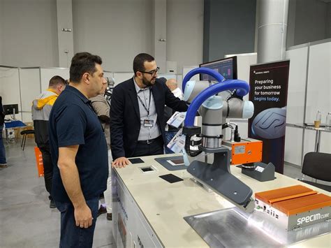 „Фабриката на бъдещето“ на Universal Robots и Konica Minolta представи тенденциите в Индустрия 5