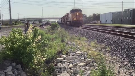 Up 6949 With Sd70ace Power Leads Manifest Rosenberg Tx Youtube