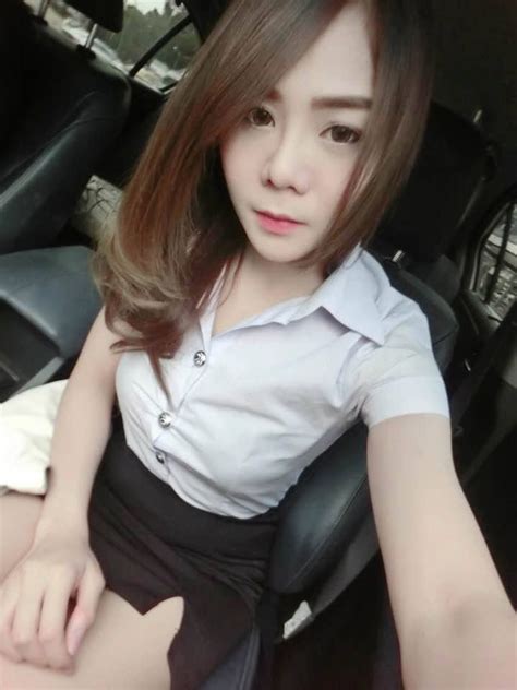 ปักพินโดย Sahapatara ใน Thai Girl สาวมหาลัย น่ารัก