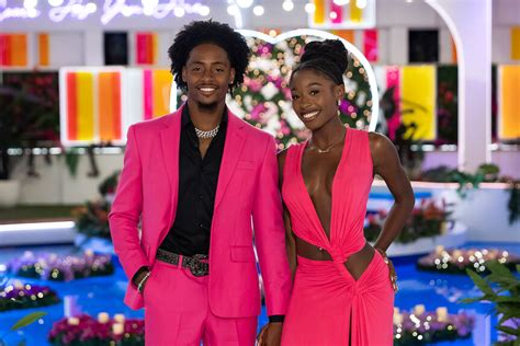 Love Island Usa S Serena And Kordell Make Relationship Official