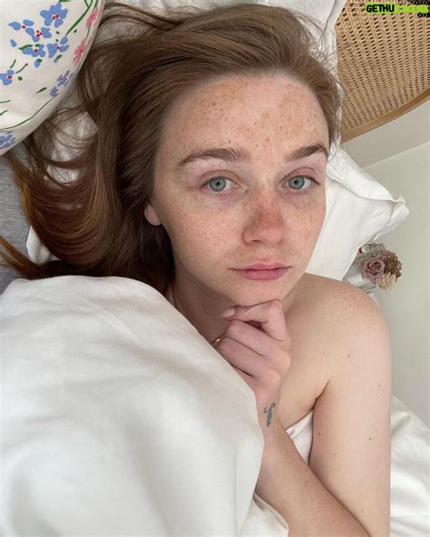 Jessica Barden Instagram Kimwoodburn This Is The Best Birthday T
