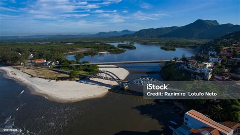 해변 그리고 세계 Restinga Marambaia 비치의 리오 데 자네이 브라질 남미 인근 멋진 해변 들 장소 모래톱 Marambaia 0명에 대한 스톡 사진 및 기타