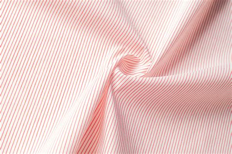 질감 배경 패턴입니다 천 면입니다 빨간 줄무늬에 백색입니다 추상 원활한 형상 가로 스트라이프 패턴 빨간색과 흰색 줄무늬가 거친에 대한 스톡 사진 및 기타 이미지 Istock