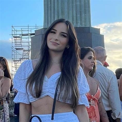 Stefany Aleixo Stefaany On Threads