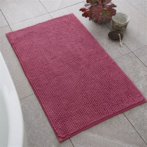 Catherine Lansfield Bathroom Bobble Bath Mat Raspberry