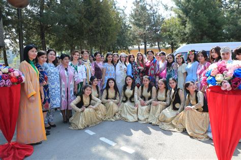 Atlas Va Adras Ozbekistonning Qadimiy Ipak Matolari Va Ularning Madaniy Ahamiyati Ifazo Uz