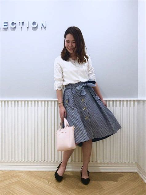 懇親会の服装はどうする内定者社会人別好印象を与えるコーデ ブラウス シャツ ブラウスとスカート 服装