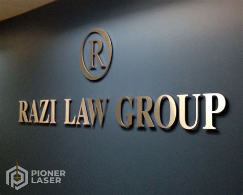 plang nama kantor hukum pioner laser