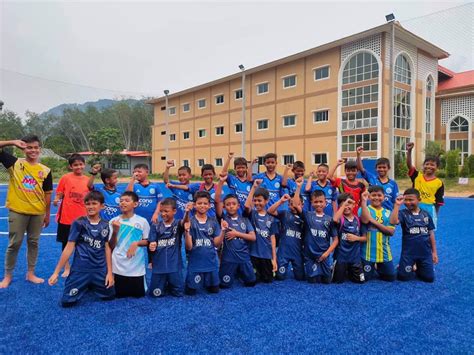 อุ่นเค สถาบันกีฬาโรงเรียนคัมภีร์วิทยา Khamphee Academy