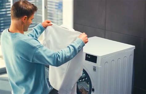 При якому режимі та температурі потрібно прати літній світлий одяг Читайте на Ukr Net